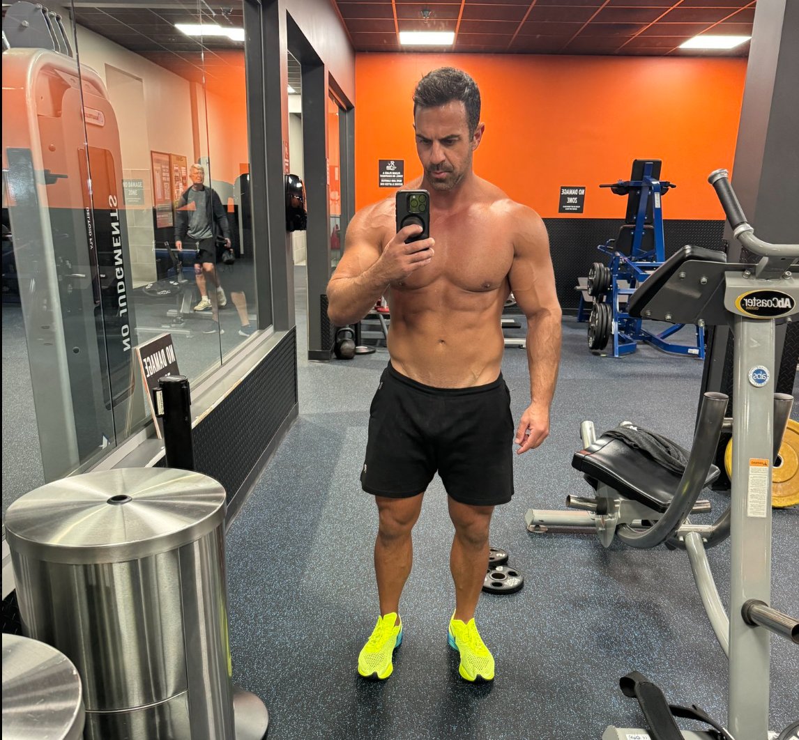 Michael Morelli's Threads – Thread Reader App