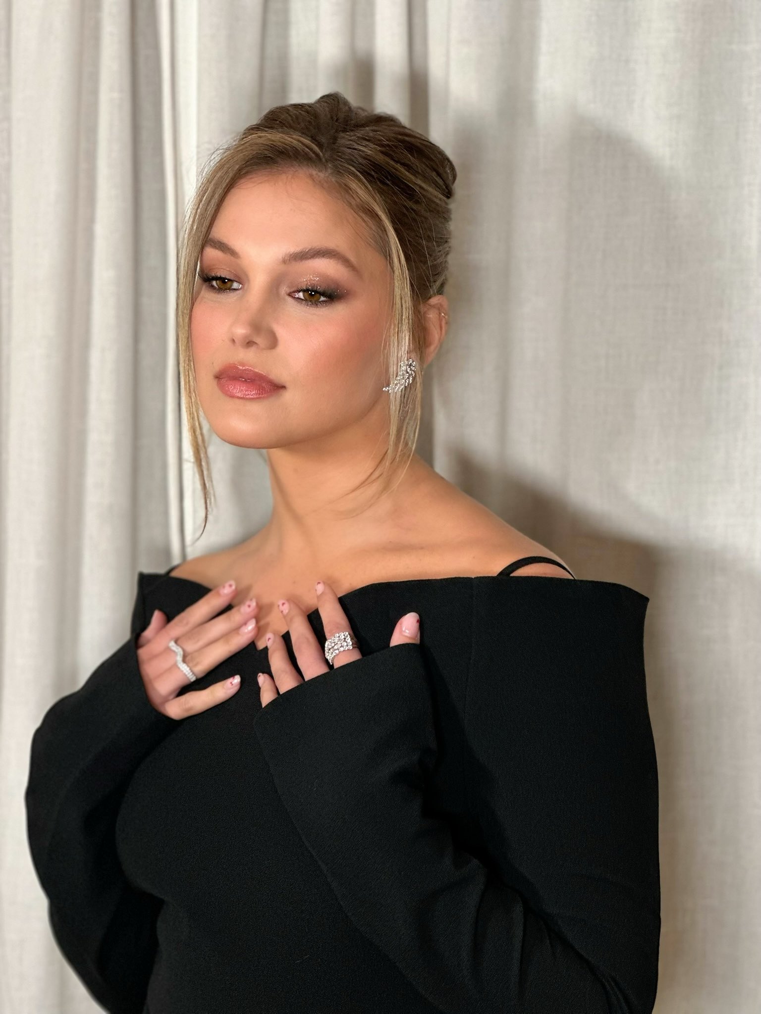 Olivia Holt appreciation thread - Page 4 - Blu-ray Forum