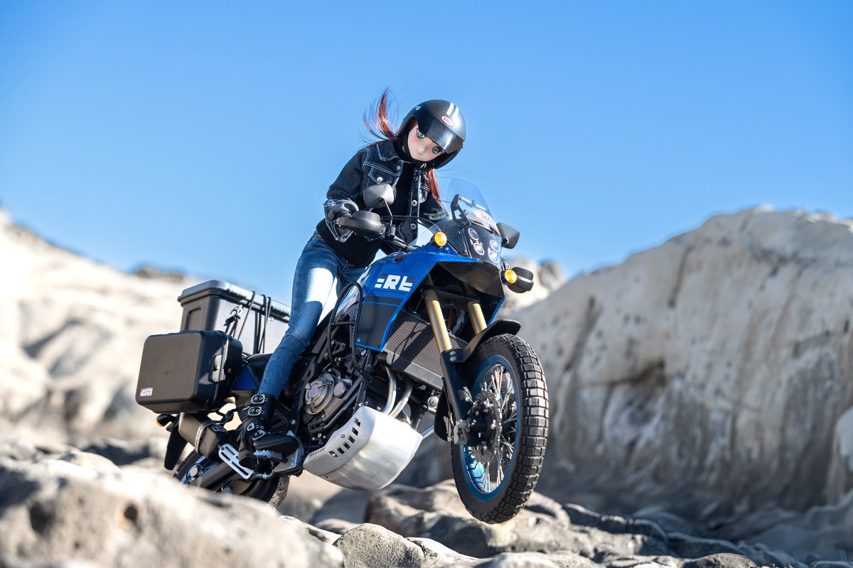 【画像】スク水でスキーをやってる美女が撮られる [808139444]