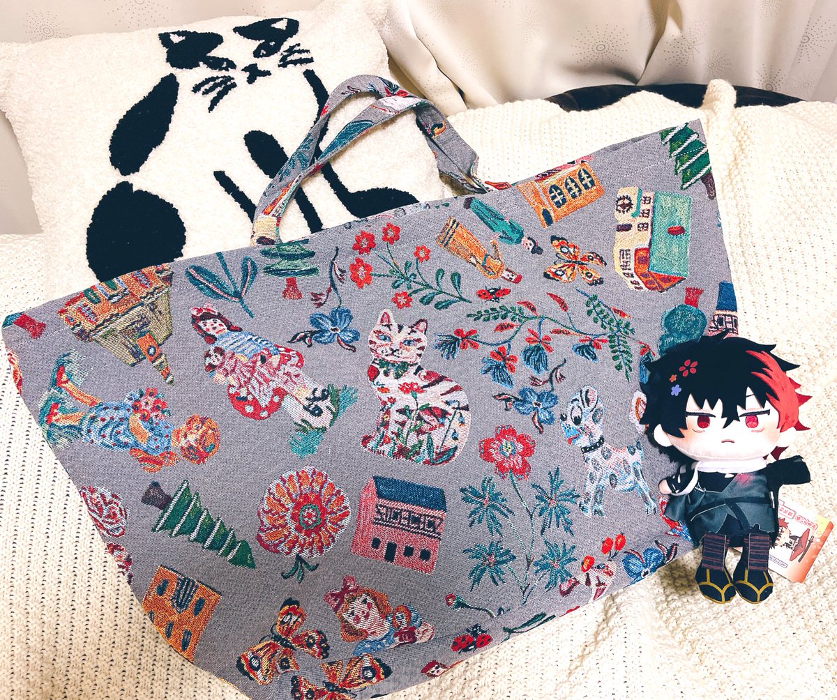 「昨日近所の婦人服屋さんのディスプレイでたまたま見つけてあまりの可愛さに忘れられず」|らび.@7/6 ガタケF-43b🍙のイラスト