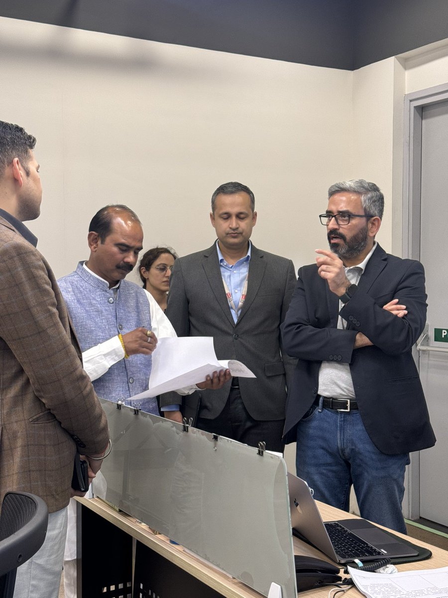 Work With Us - Strategic Leadership - Right To Trauma Care | SaveLIFE ...