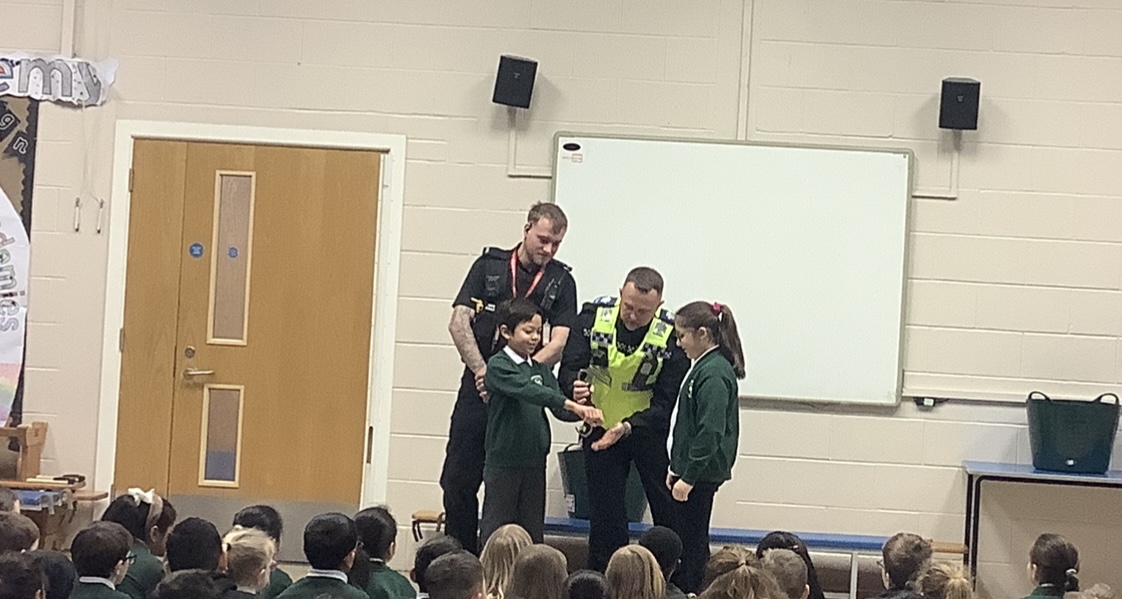 Welcome to Eton Park Junior School