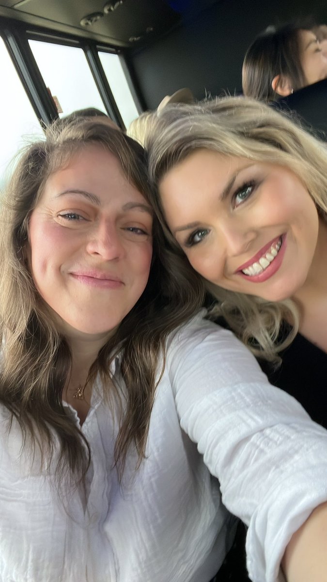 Caroline Darney's Instagram, Twitter & Facebook on IDCrawl