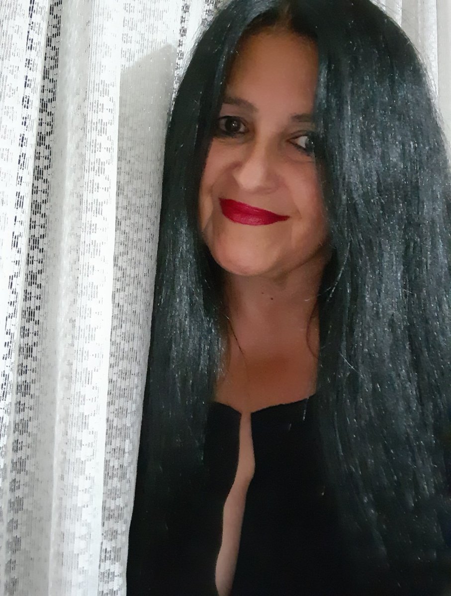 Sandra Vila's Instagram, Twitter & Facebook on IDCrawl