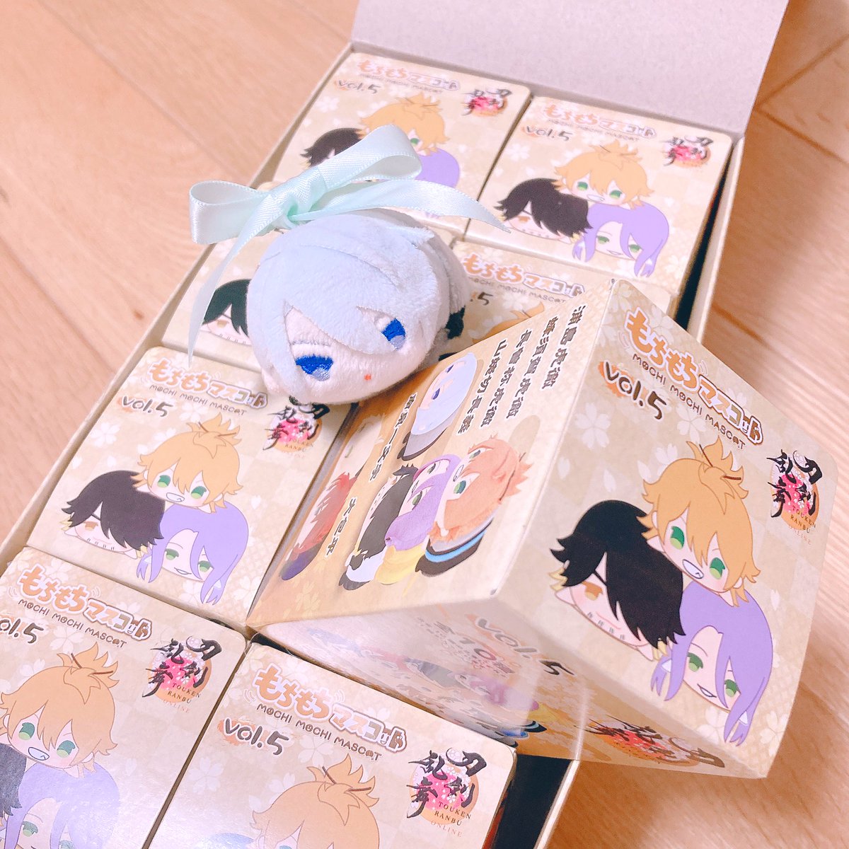 「家帰ったらもちマス届いてた」|skm🐥6/15東5は41bのイラスト