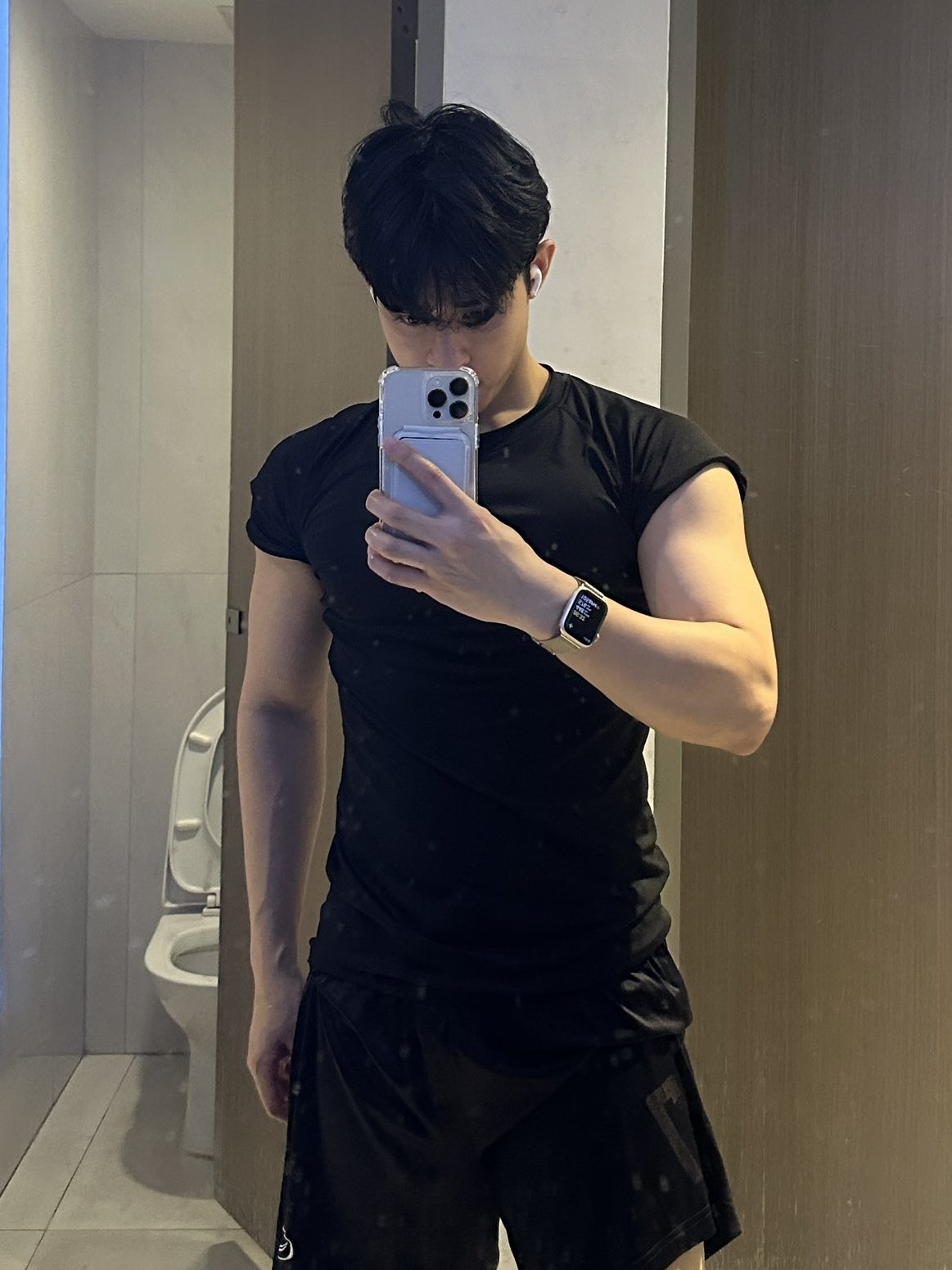 What's mine in mine | [CHAYKIM] - ohmysatur - KinnPorsche: The Series (TV) [Archive of Our Own]