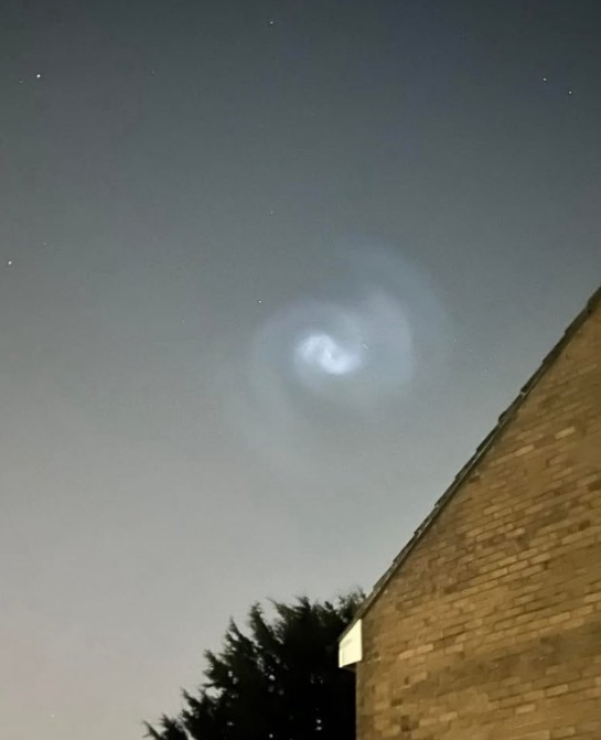 SpaceX Falcon 9 Rocket's Frozen Fuel Creates Spectacular Spiral Light ...