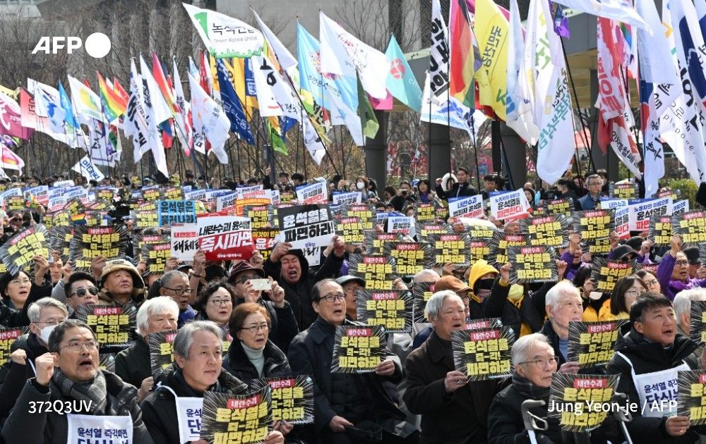 Thread By @AFP - South Korea's opposition party Monday...