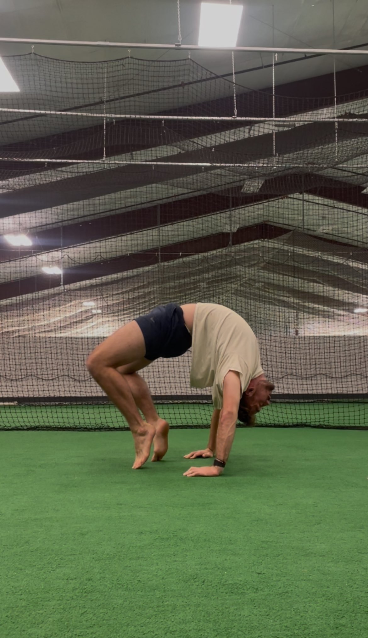 Back Bridge Gymnastics How To Do A Back Bridge In 5 Simple Steps