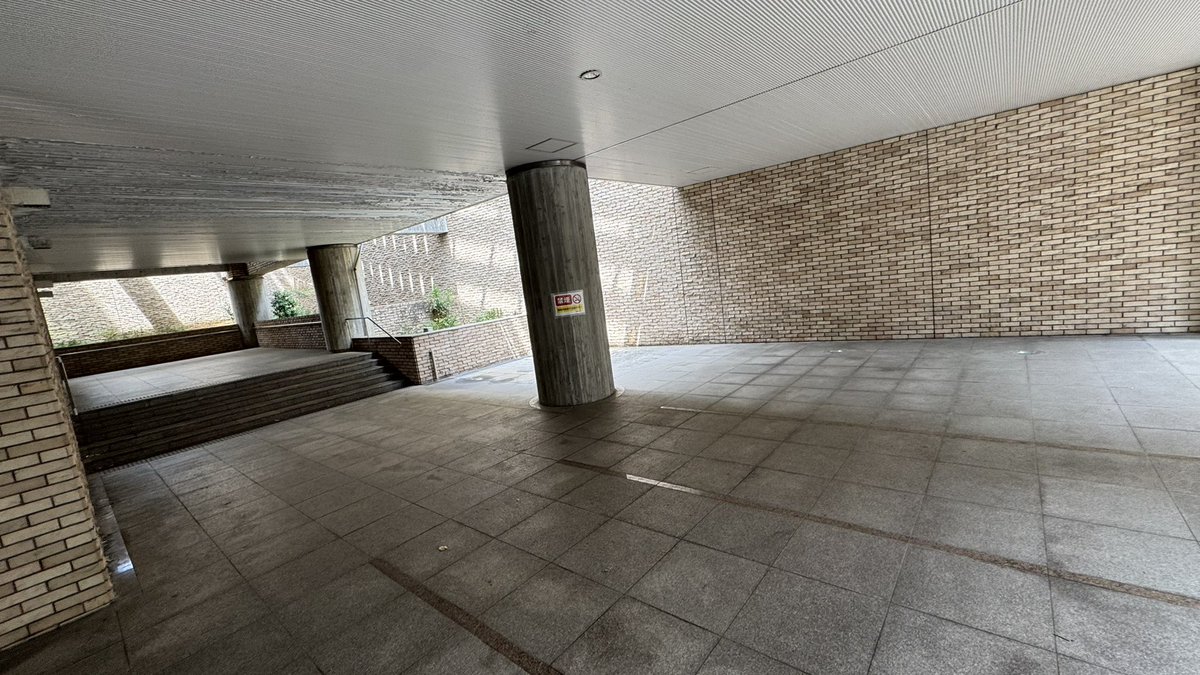 【画像あり】ジュニアアイドルの撮影会の様子、なんか怖い… [808139444]