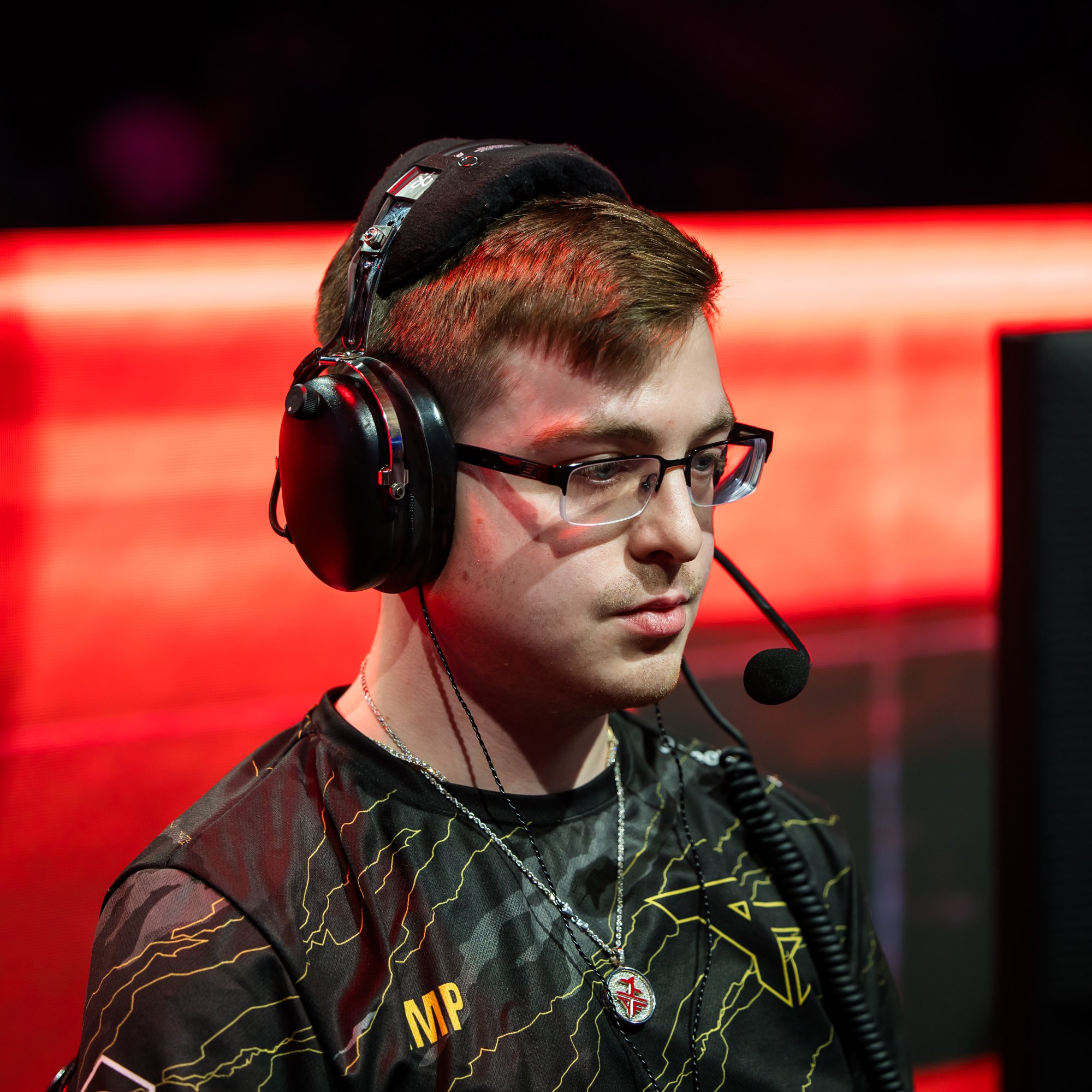 Faze S'adapter Au Visage Victoire Facile Pour Spirit, Une Nouvelle