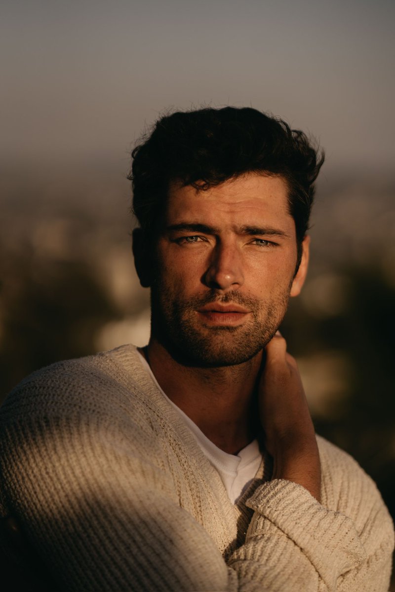 Sean Opry Sourit