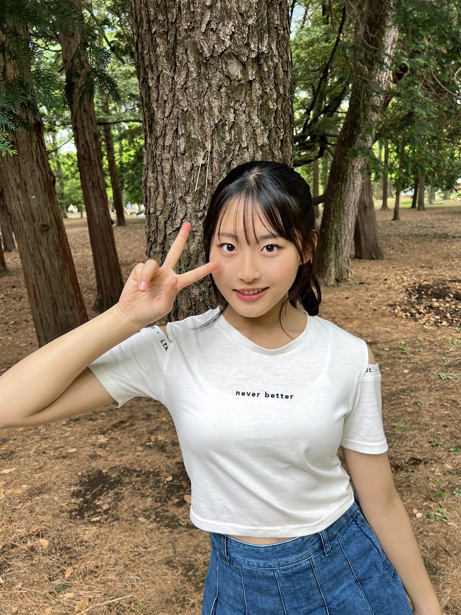 【画像あり】ロケットおっぱいの女子中学生、BBQでエビばかり食べる [808139444]