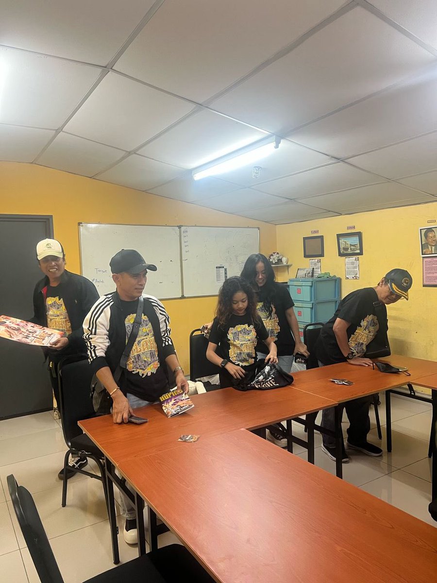 「Terima kasih Majalah 3, especially abang Sham kerana interbi」Arif ...