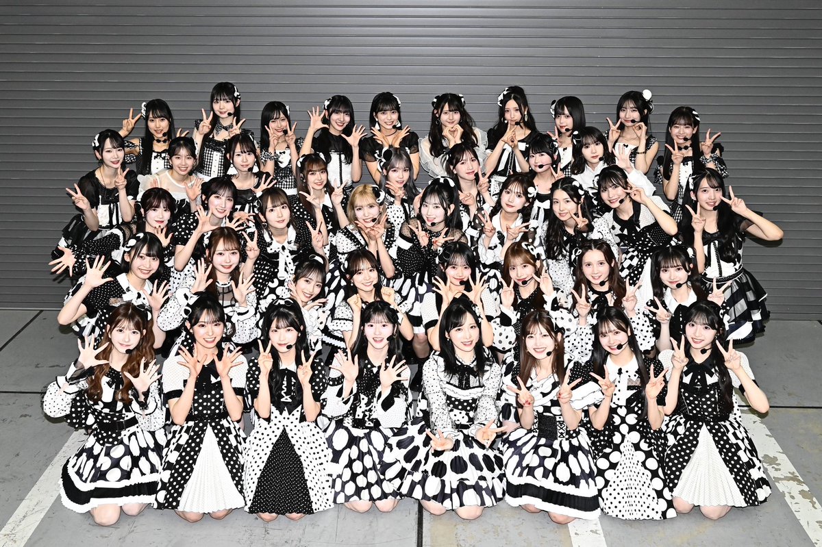【速報】 最新のAKB全員集合写真ｷﾀ━━━━(ﾟ∀ﾟ)━━━━!! - 5ch