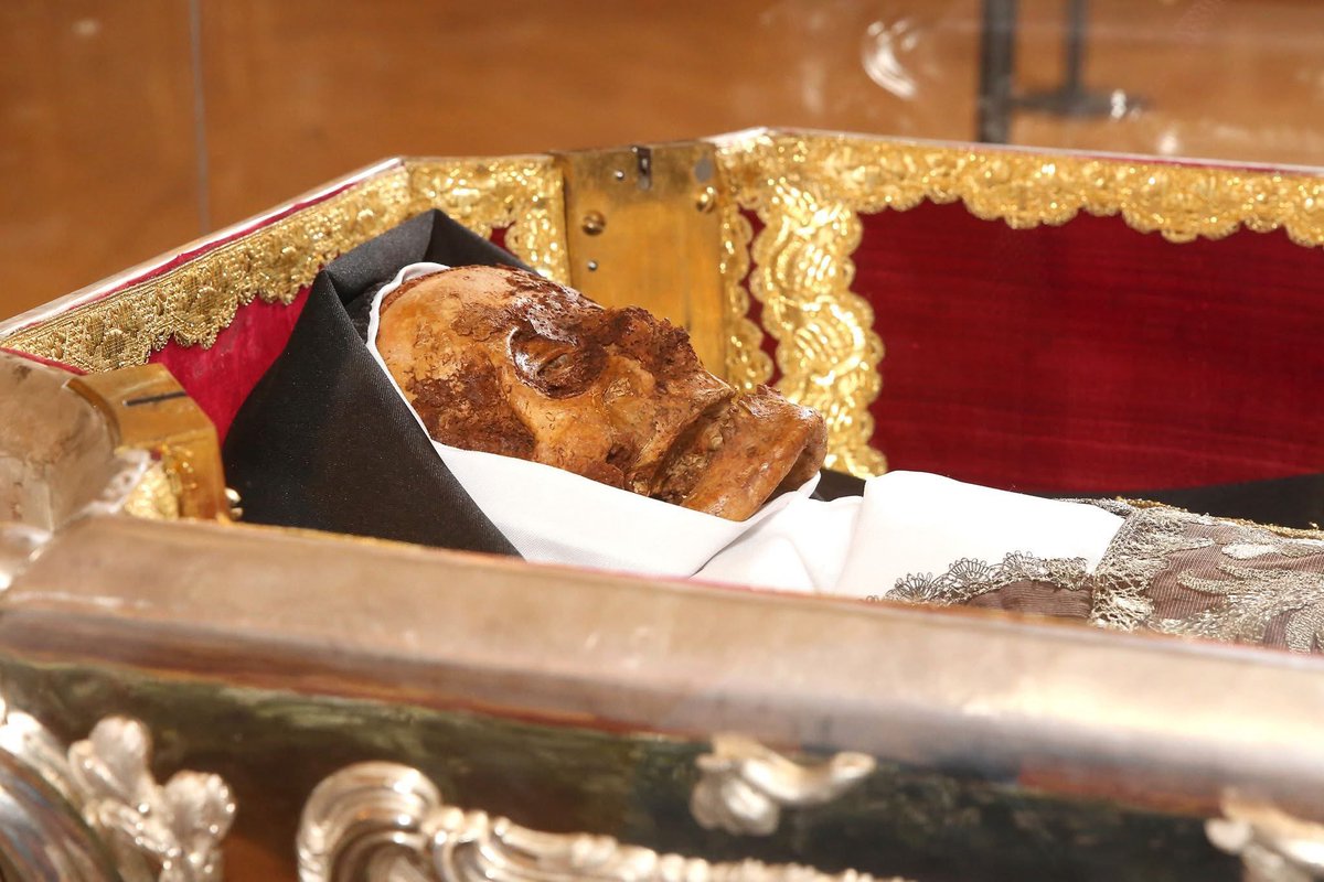 Body of Saint Teresa Displayed at Basilica in Alba de Tormes, Salamanca ...