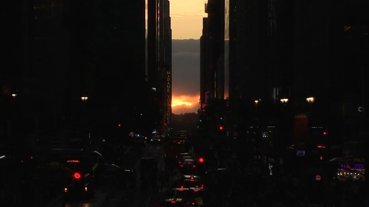 Manhattanhenge 2025 Begins May 28 With Half Sun Visible in Unique Urban ...