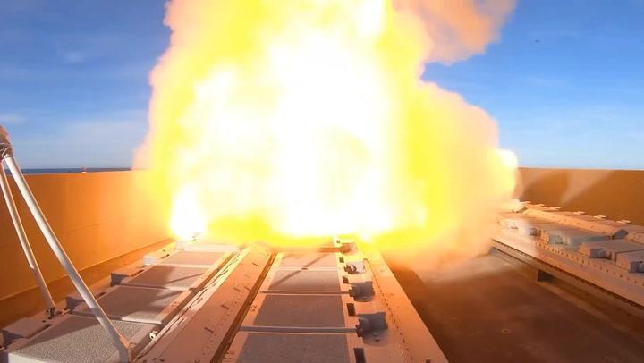 HMS Dragon Shoots Down Supersonic Missile With Aster-30 at Hebrides ...