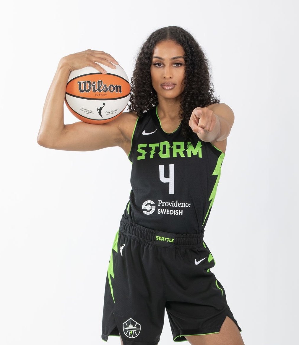 Skylar Diggins Tapet