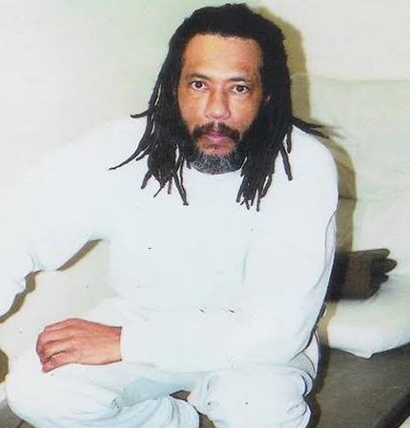 Trump Commutes Gangster Disciples Founder Larry Hoover, Pardons Rapper ...