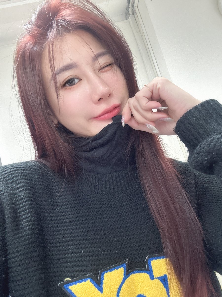 雙囍(@fanlara1223 ):在別人眼裡 我也許不顯眼 但在我心中 我是璀璨的星辰 每一個夢想、每一步前行 都是我獨特人生的印記 #獨樹一格#我就是我 𝕁𝕍𝕀𝔻 🔍 ...