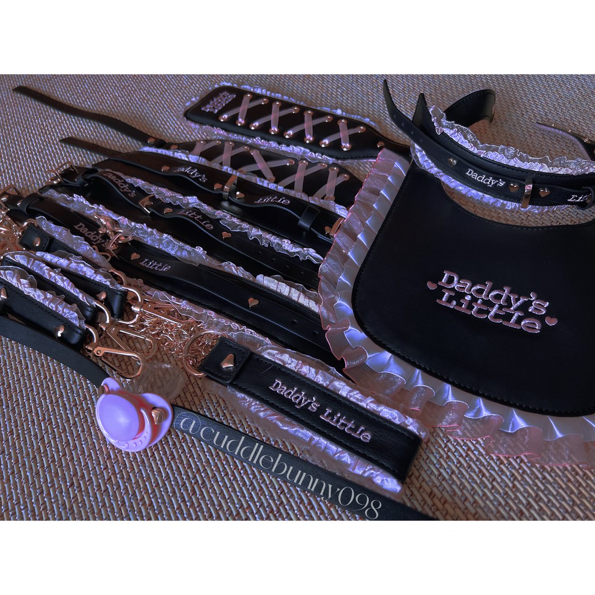 揽茝: "Daddy, will you punish your little one t..." | 小黄鸟 - 推特视频下载