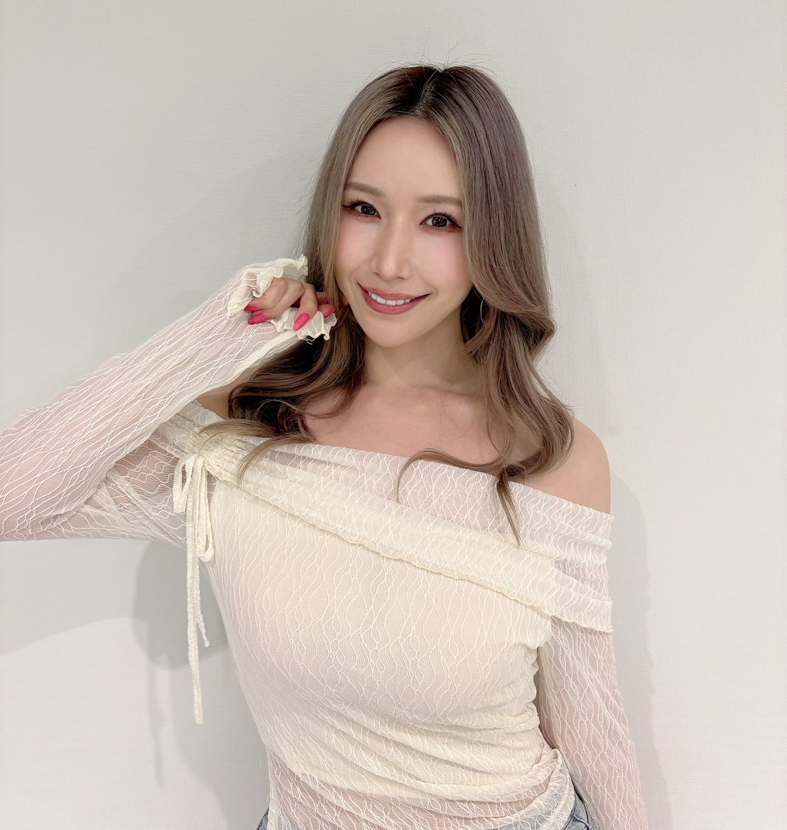 MIMK-217 Versi live-action: Aku sedang bermasalah denga