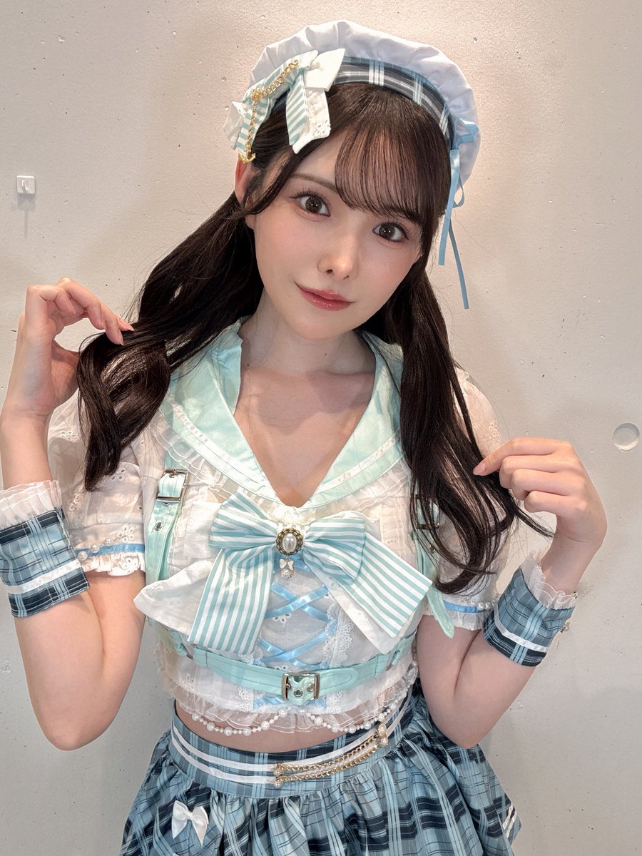 MIDV-472 当我看到我的宝贝女朋友被班上的 DQN 使用春药强奸并与他们发生性关系时，我勃起了。 - 新