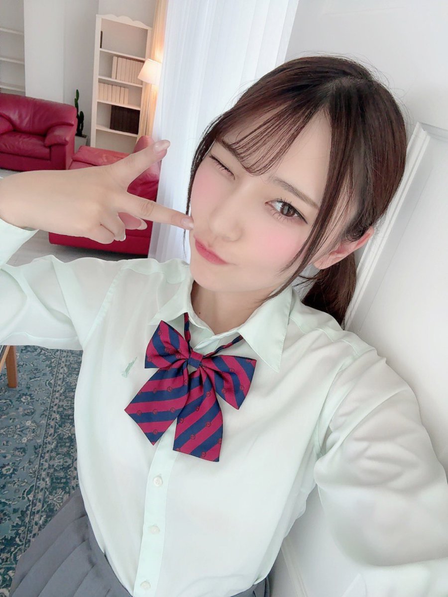 ATID-572 Sekretaris Presiden Pantyhose Natsuki Takeuchi