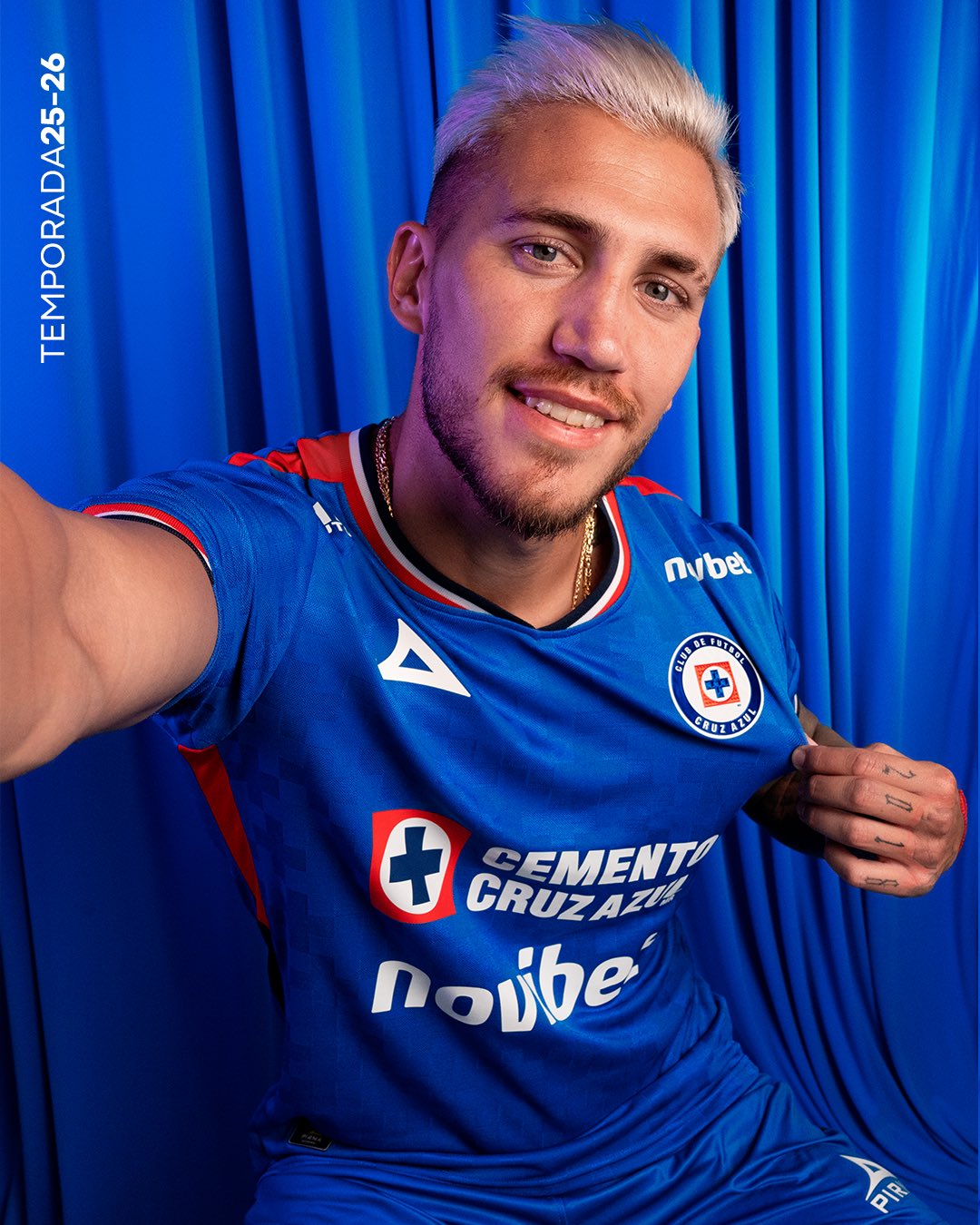 Cruz Azul presenta nuevos uniformes para el Apertura 2025