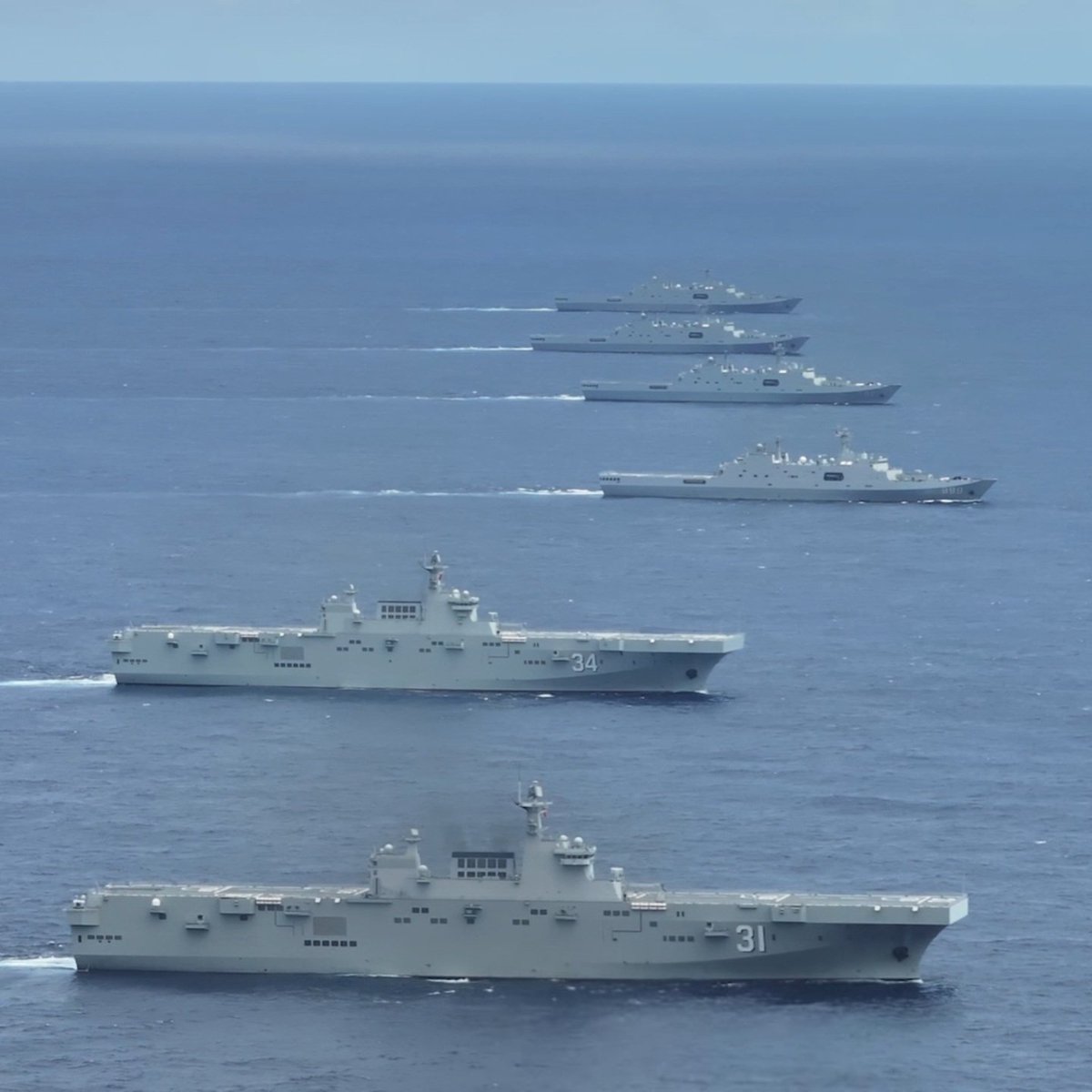🇨🇳 BREAKING: China has commissioned its 4th Type 075 amphibious assault ...