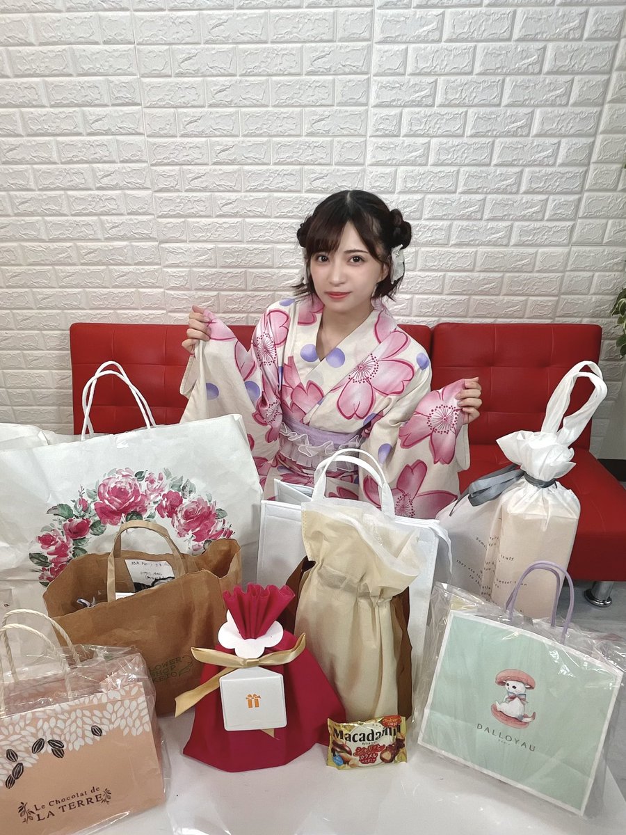 VENX-070 寝ている義姉のお尻を嫁のお尻と間違えて、義姉とは知らずに即挿入。 根尾あかり - nJAV