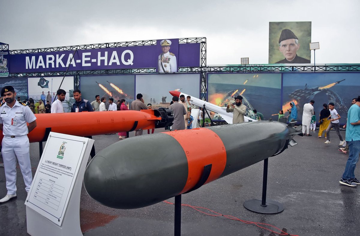 An L-3 Heavyweight Torpedo (HWT) was displayed at the #PakistanNavy ...
