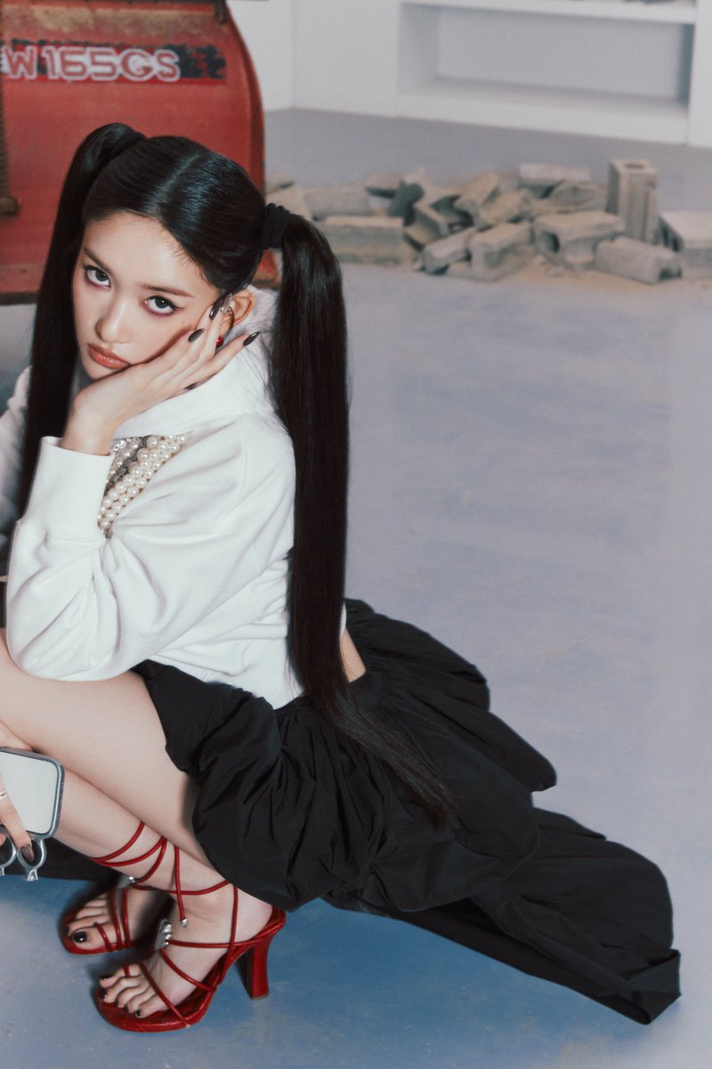 IVE - "XOXZ" MV ⋆ Girl Group Stan