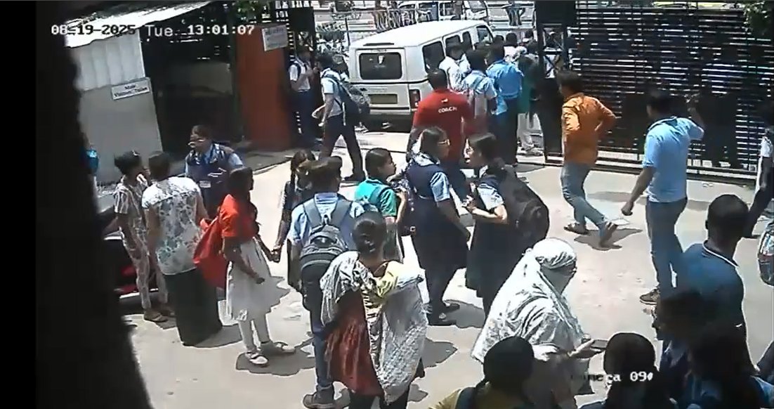 Ahmedabad student stabbing: CCTV footage emerges 15 days after the incident | DeshGujarat