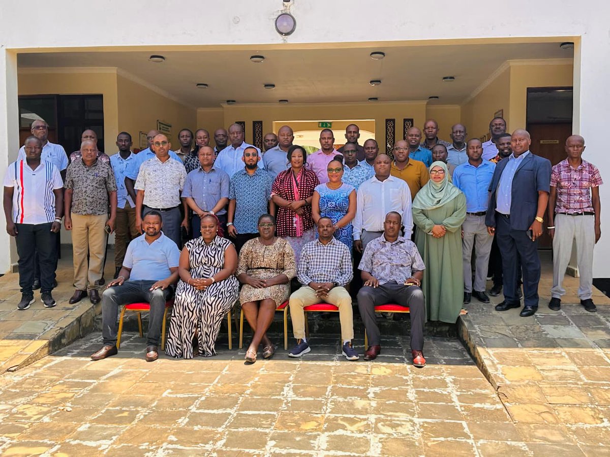 LAPSSET HIGHLIGHTS STRONG IMPLEMENTATION PROGRESS. Lamu Regional Office ...