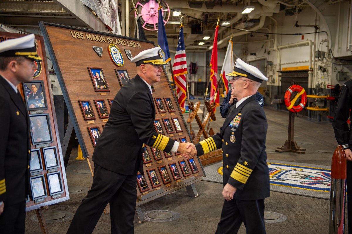 ⚓@USNavyCNO All Hands Call Aboard Makin Island🌊 Vice Adm. Brendan ...