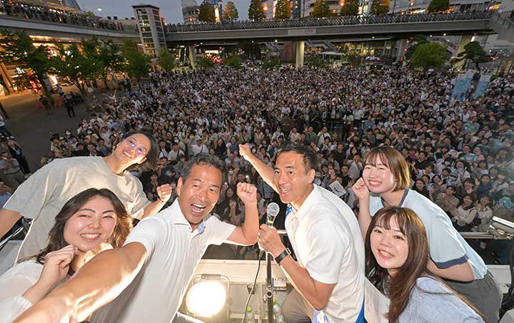 え、宗教ってこんなに人集められるの？と思った方へ こちらの画像は去年の公明党の参院選での演説になります 創価学会からしたらこのくらい朝飯前なん ...