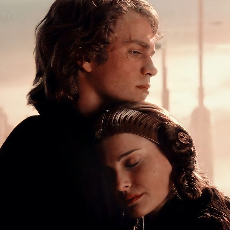 A perda de Shmi Skywalker é o primeiro colapso real de Anakin. Antes ...