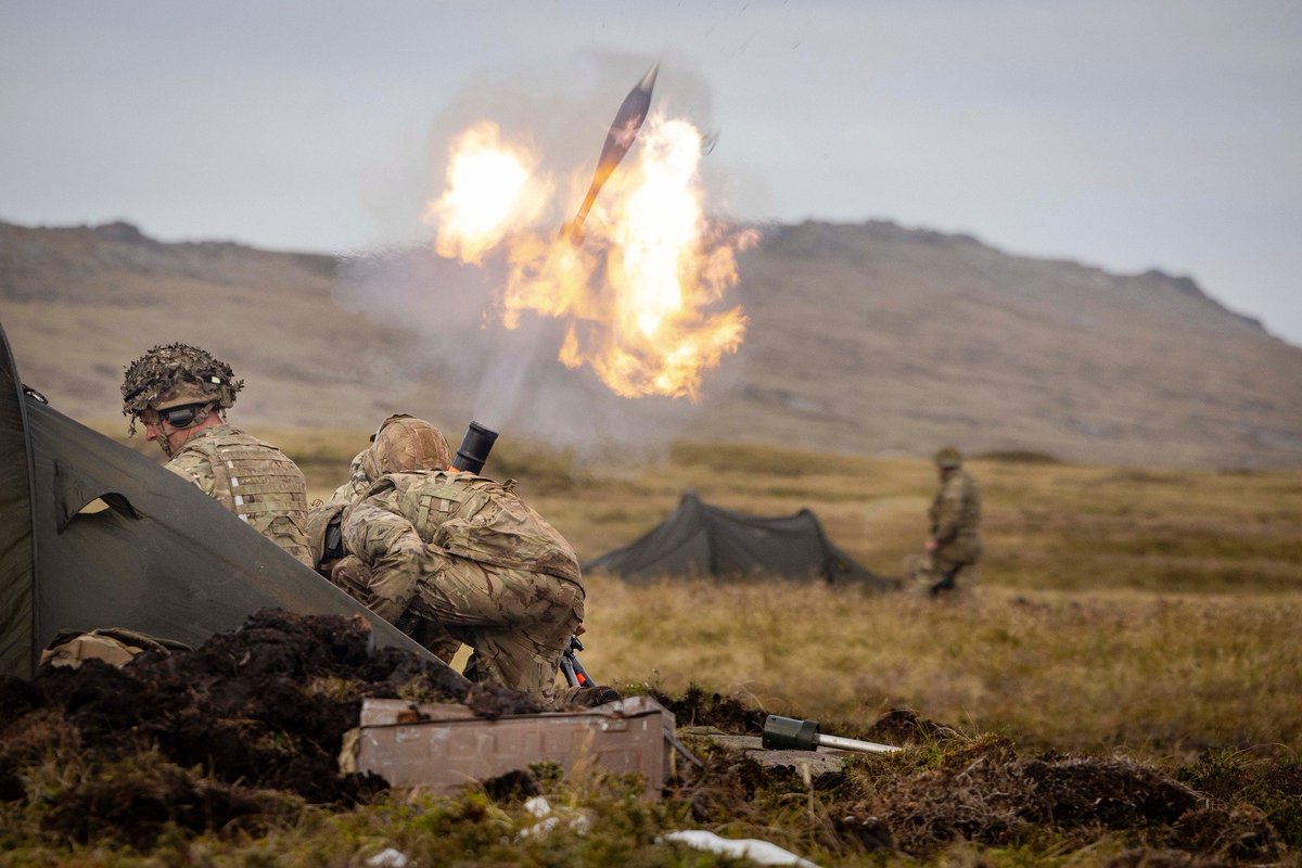 📍Falkland Islands (Islas Malvinas) The @BritishArmy's (🇬🇧) Royal Irish ...