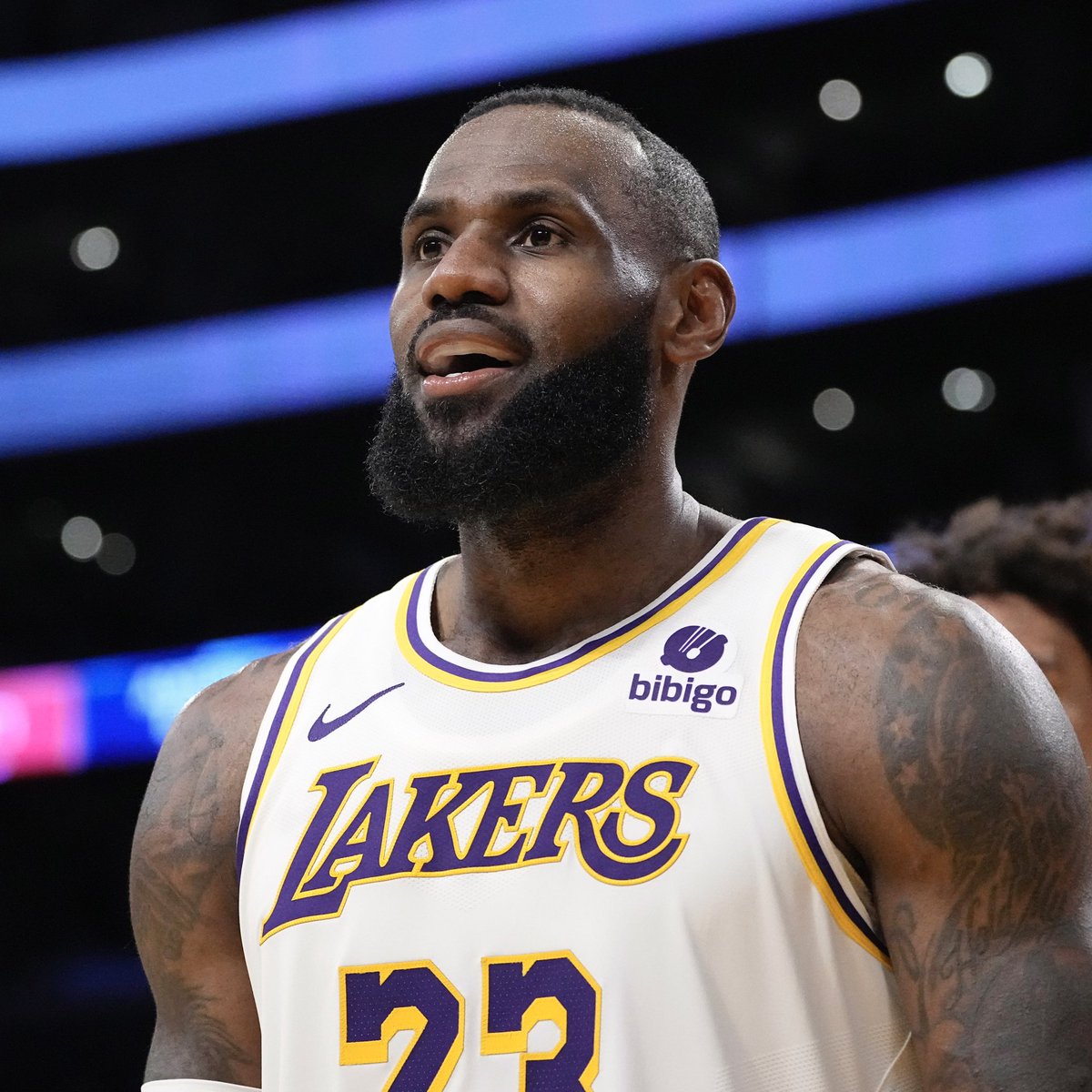LEBRON JAMES IN THE WIN TONIGHT: 17 PTS (10 in 4th) 10 AST 4 REB 1 BLK ...