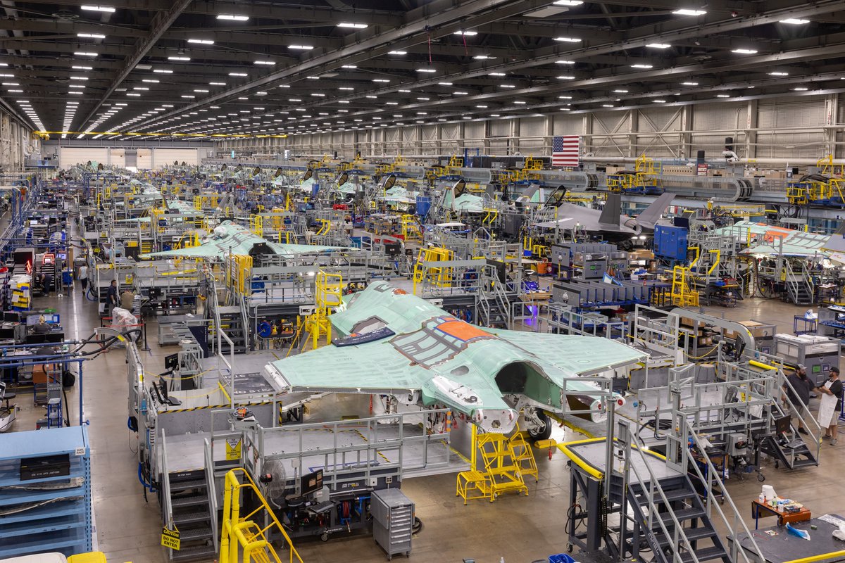 19,000 professionals. Mile long footprint. 1,300+ deliveries/ 1 ...
