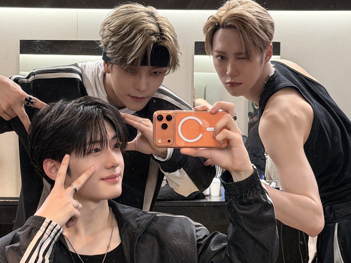 just wanna say that i’m so happy how sanghyeon finds comfort in his ...