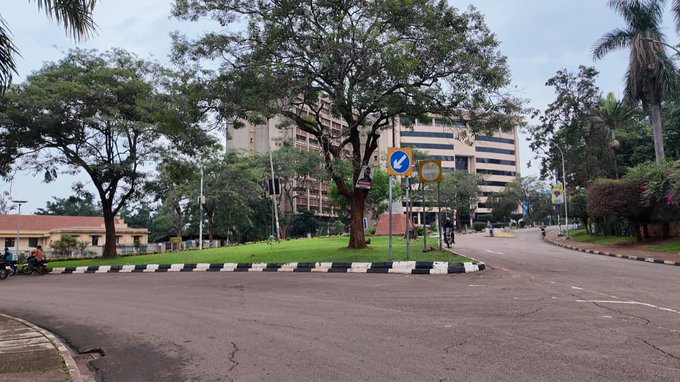 If Kampala continues being clean to this level, it might scare some of us😅😅