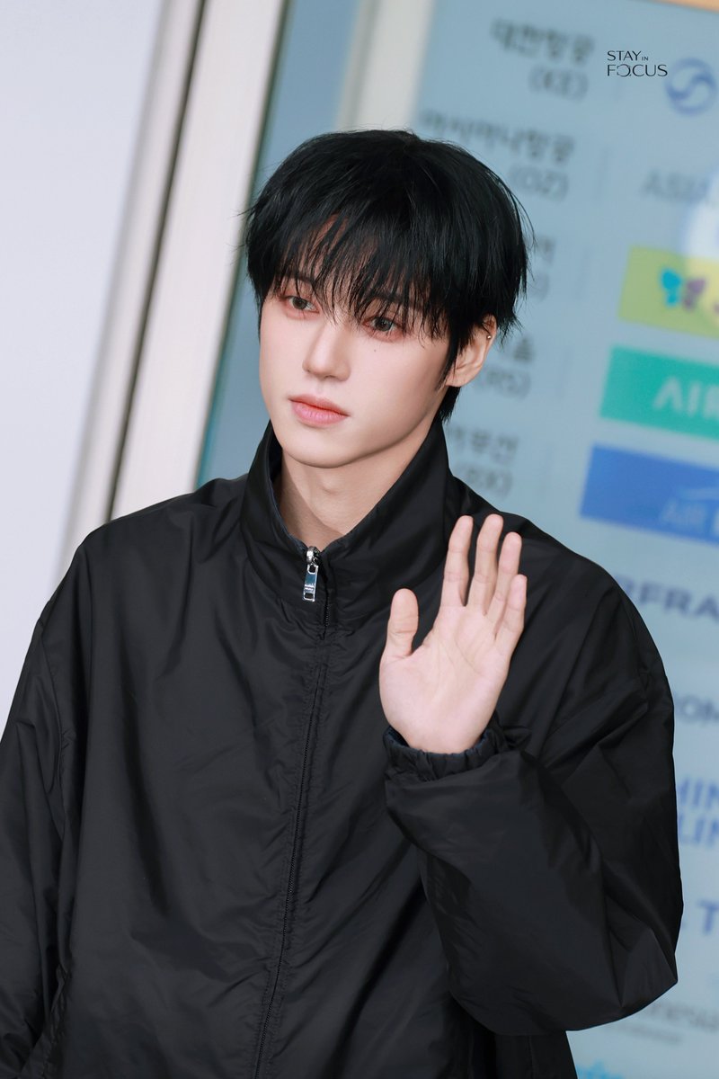 260224 ICN 🛫 MXP #PRADA #PradaFW26 #에이티즈 #ATEEZ #우영 #WOOYOUNG ...