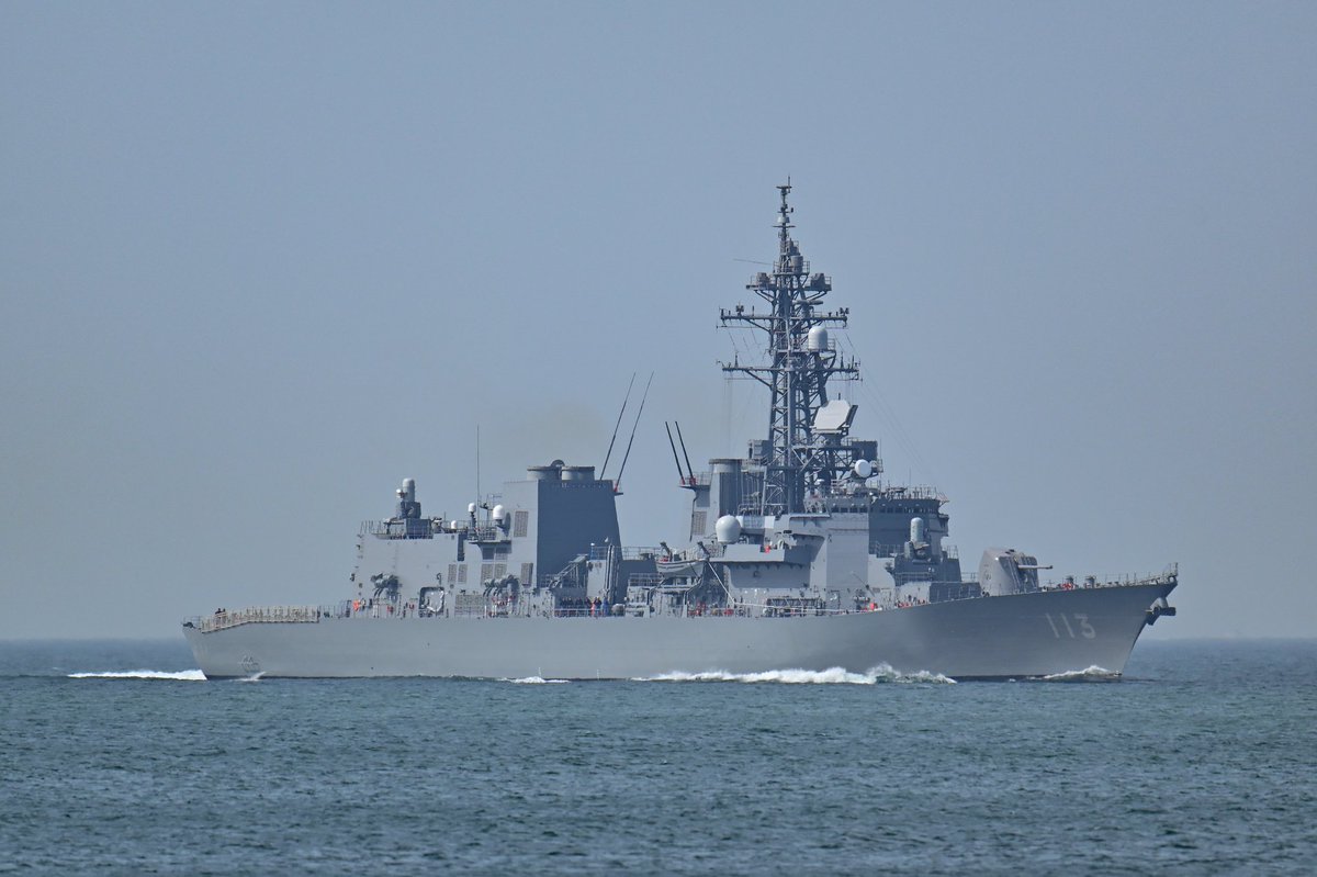 #自衛隊春の護衛艦祭り Js Sazanami,DD-113 護衛艦さざなみ スタイルのええかっちょええ艦です、明石海峡をゆっくり通過していきました♪