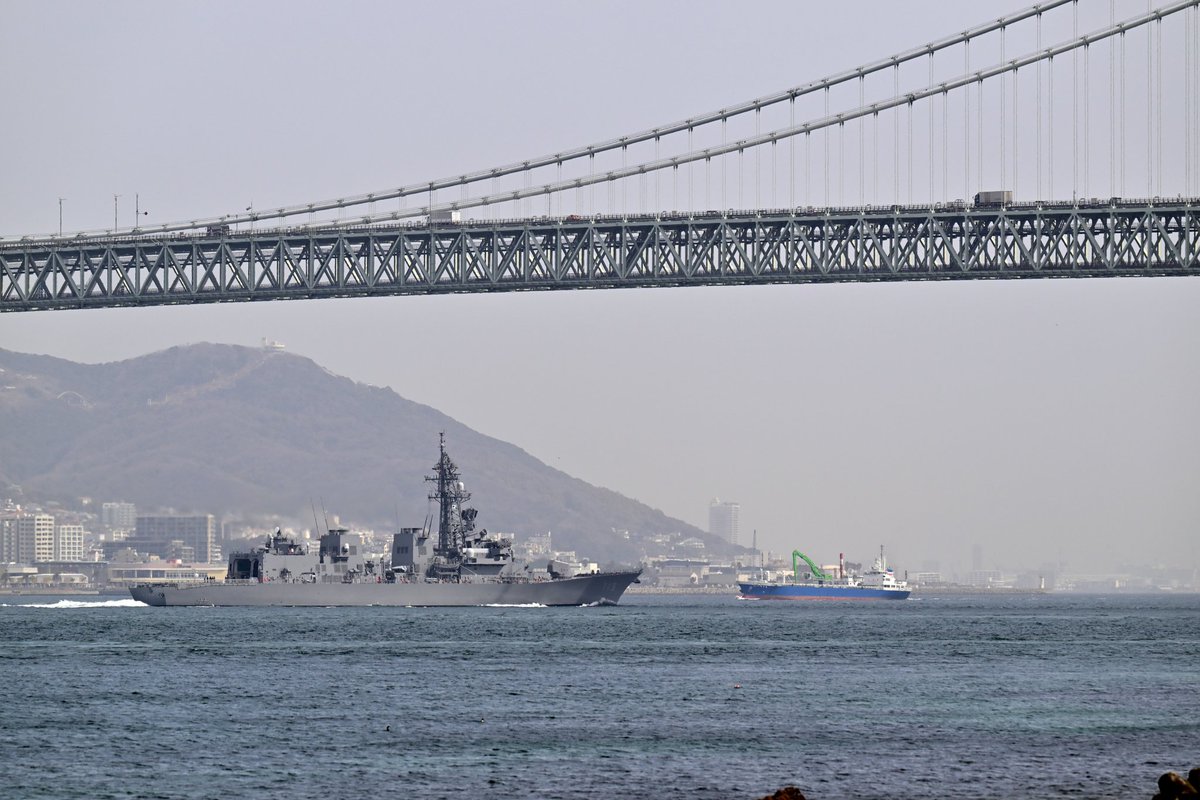 #自衛隊春の護衛艦祭り Js Sazanami,DD-113 護衛艦さざなみ スタイルのええかっちょええ艦です、明石海峡をゆっくり通過していきました♪