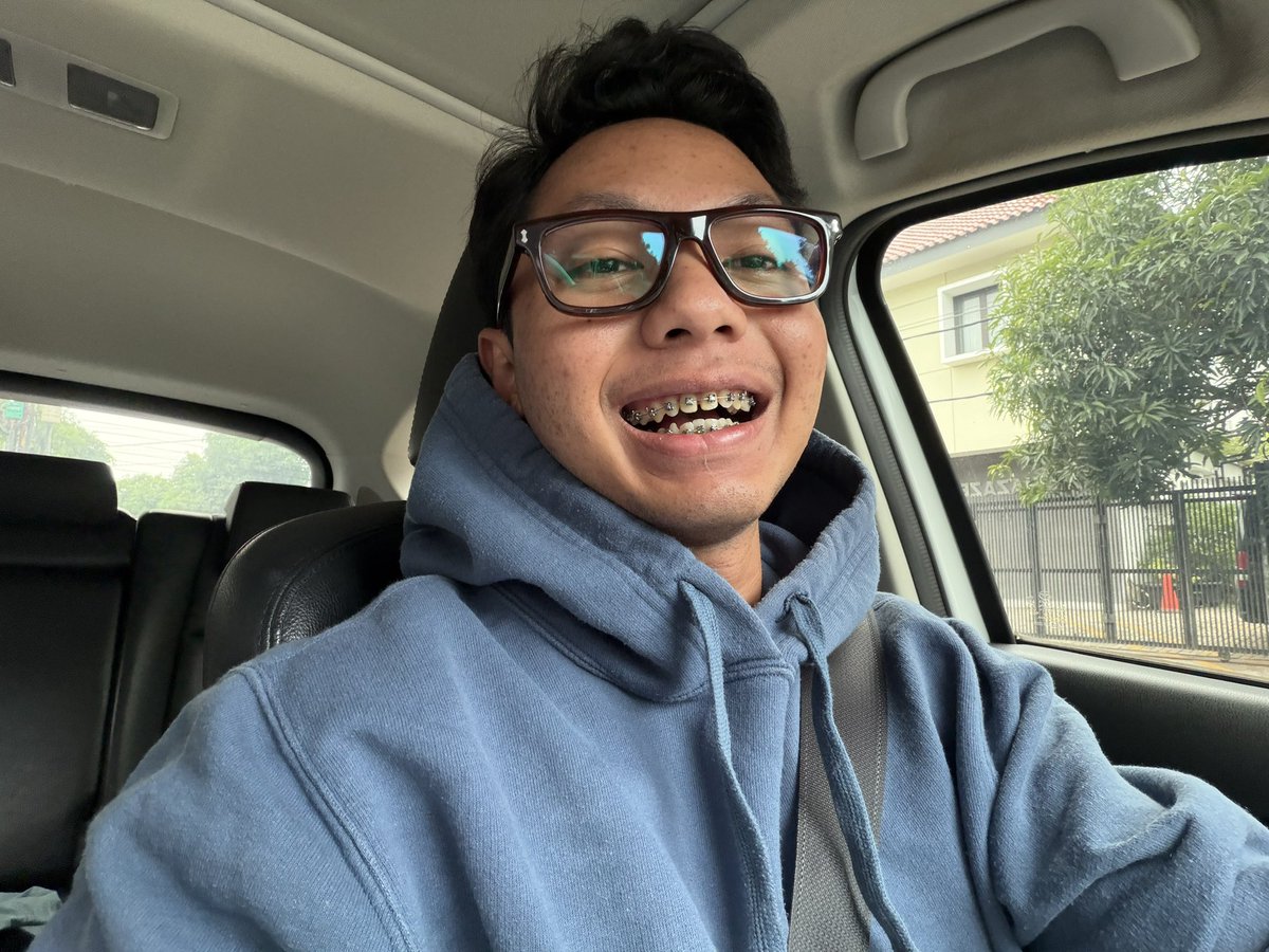Dillon 25 tahun. https://t.co/8J9VJHeOeD