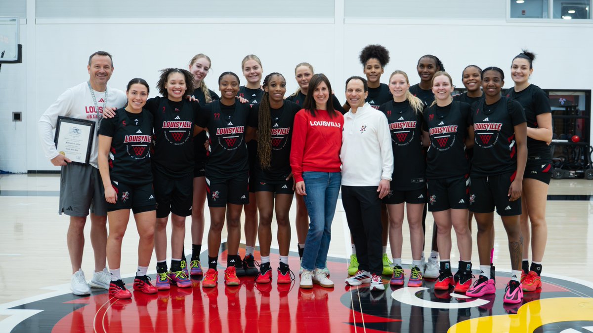 A special visit from @LouisvilleMayor with a meaningful honor #GoCards