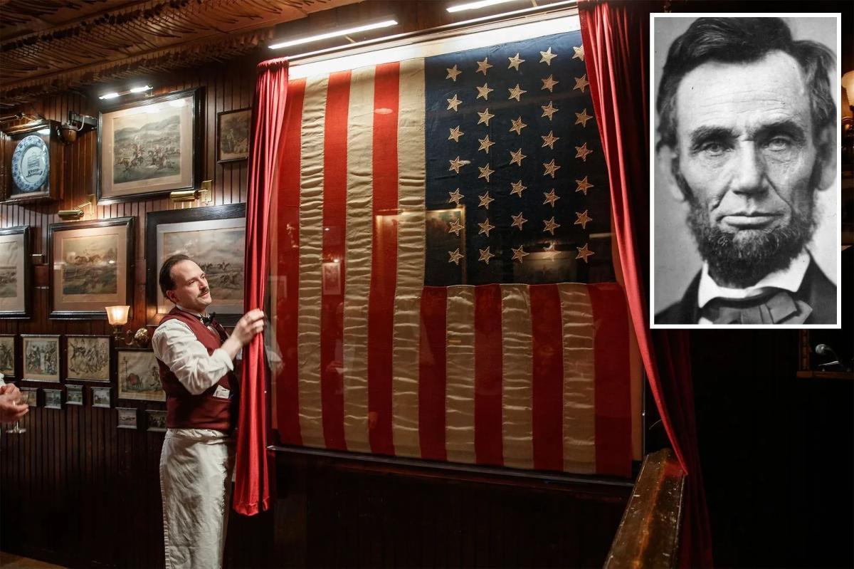 Keens Steakhouse, the 141-year-old NYC white tablecloth joint known for ...